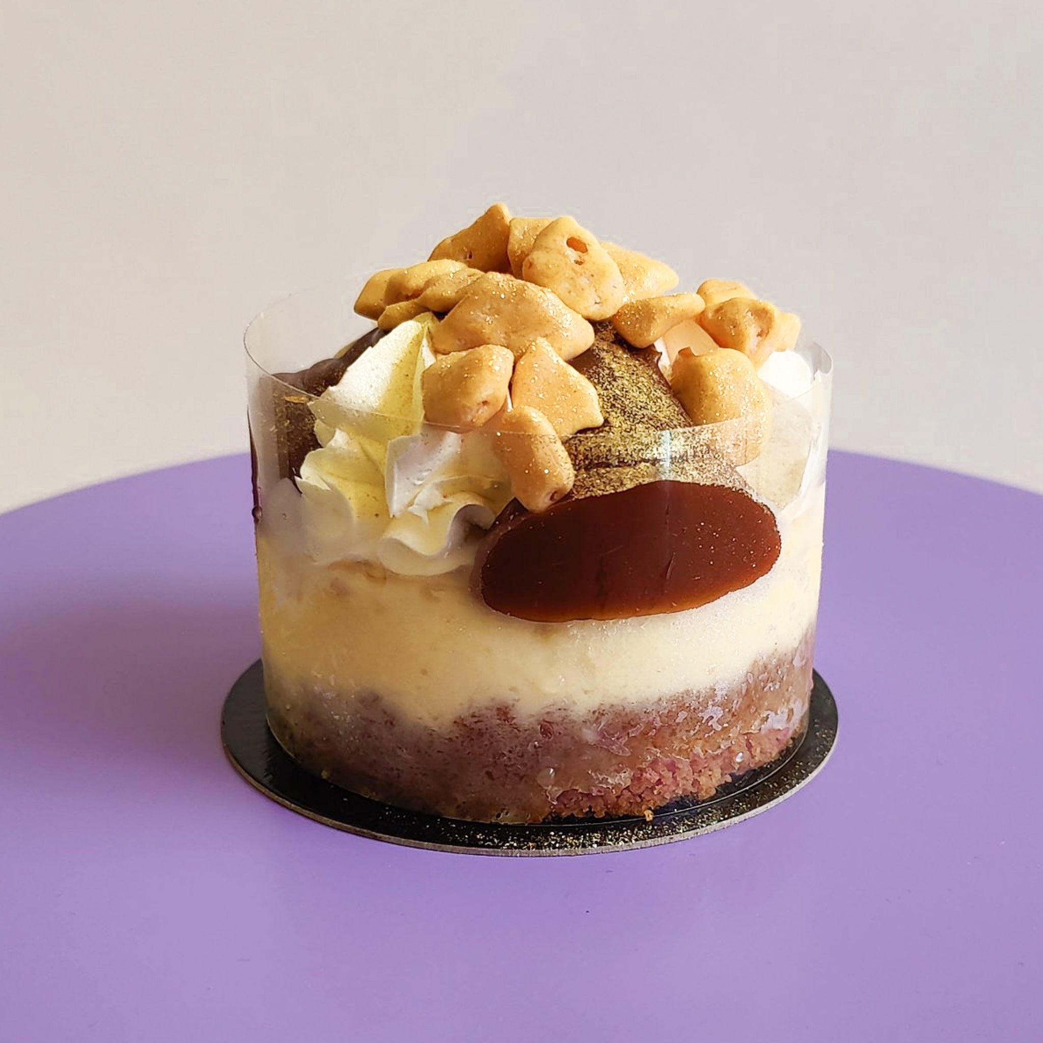 Fresh Delicious Salted Caramel & Honeycomb Crunch Cheesecake – Punk cake